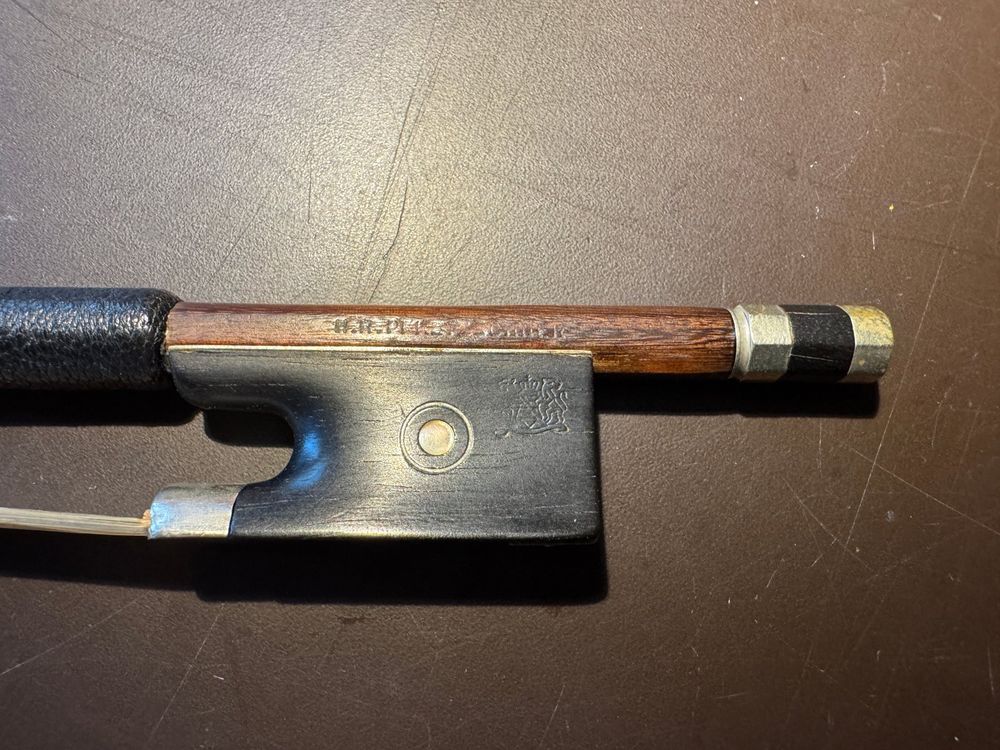 Violinbogen H.R.Pfretschner (Gebraucht) in Rehetobel für CHF 1900 – mit Lieferung auf Ricardo kaufen