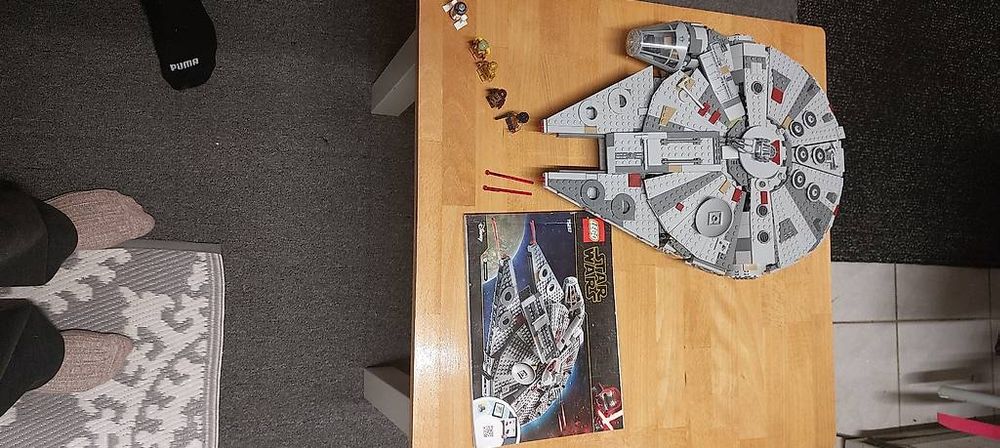 StarWars Millennium Falcon Lego 75257 (Gebraucht) in Geuensee für CHF ...