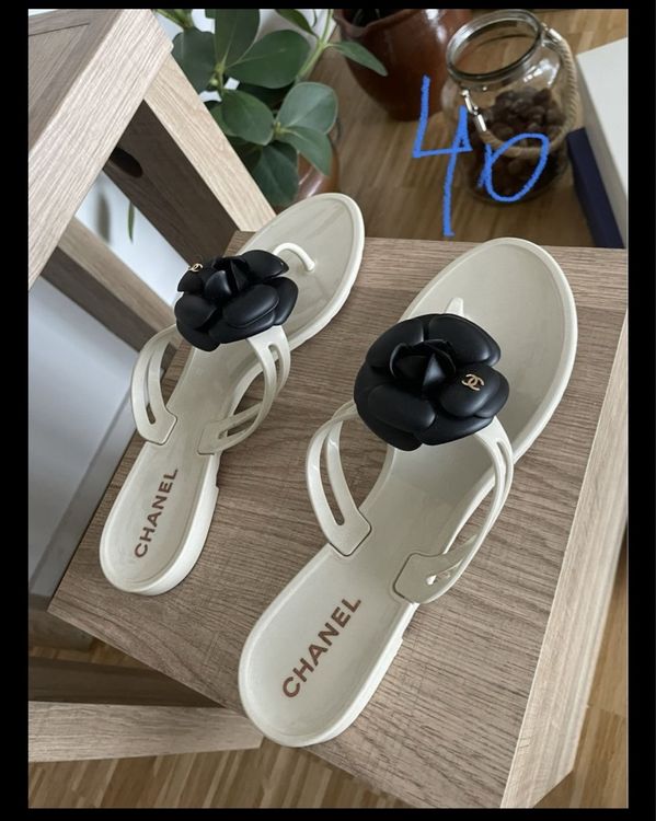 Chanel Camélia slippers (Gebraucht) in Neuchâtel für CHF 155 – mit ...