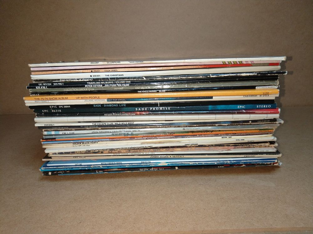 lot de disque vinyles (D'occasion) à pour CHF 47 – retrait uniquement ...