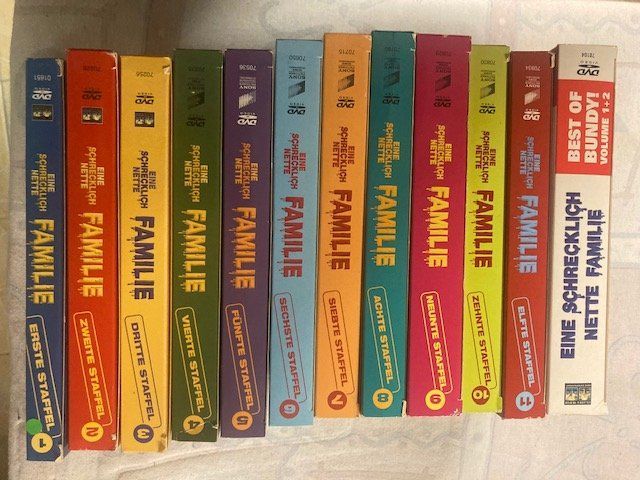 Eine schrecklich nette Familie 1-11 | Kaufen auf Ricardo