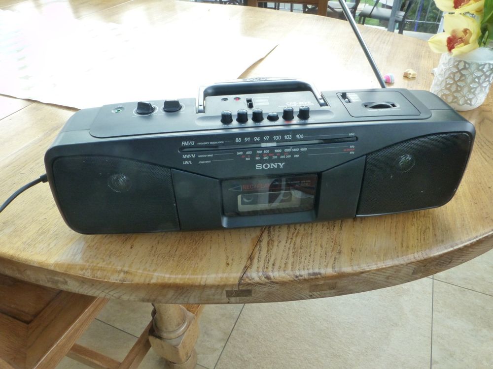 Vintage Radirecorder Sony CFS-204L, Radio, Kassettenspieler (Gebraucht ...