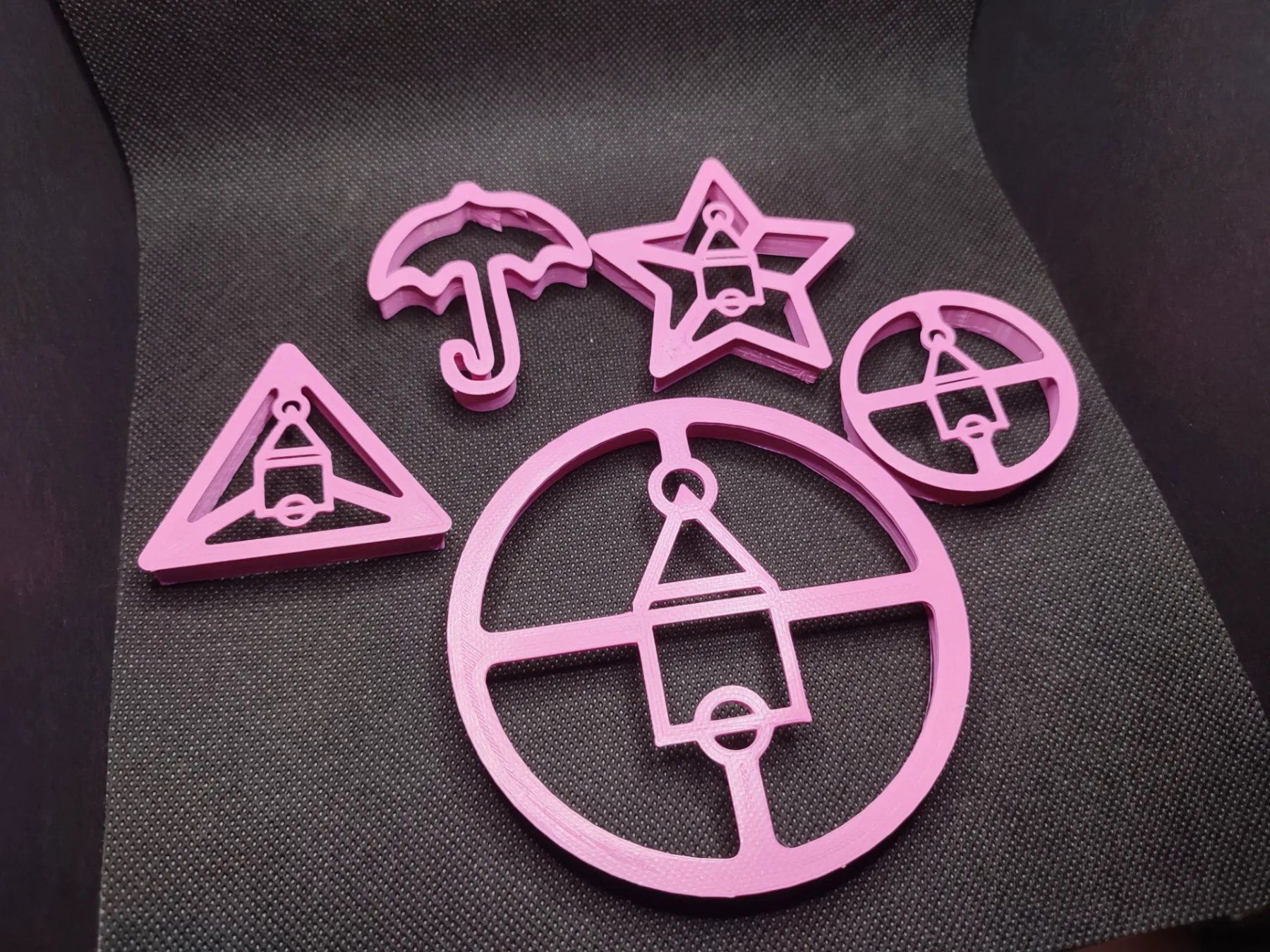 Squid Game Ausstecher Set, 5 Formen, Guetzli backen! (Neu (gemäss ...