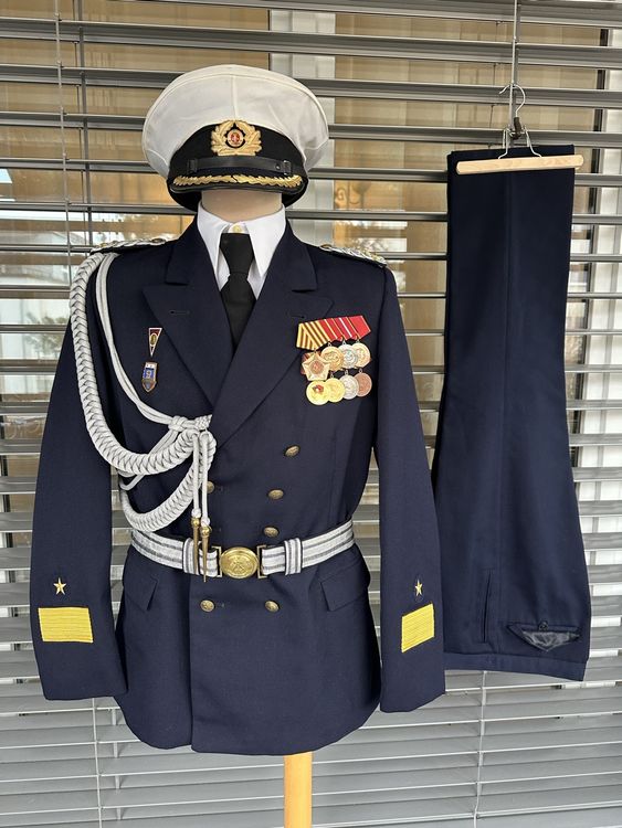 Volksmarine Kapitän zur See 1970er (Gebraucht) in Biel/ Bienne für CHF ...