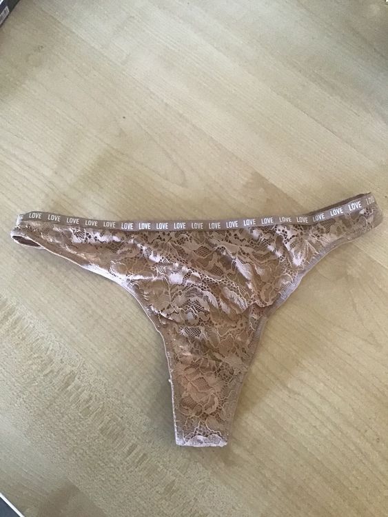 String Gr. M... (Gebraucht) in für CHF 3 – mit Lieferung auf Ricardo kaufen