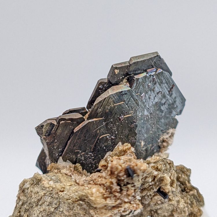 SCHWEIZ, IRIDESCENTE HÄMATIT mit SPHALERIT, Seltenheit (Neu (gemäss Beschreibung)) in Balerna ...