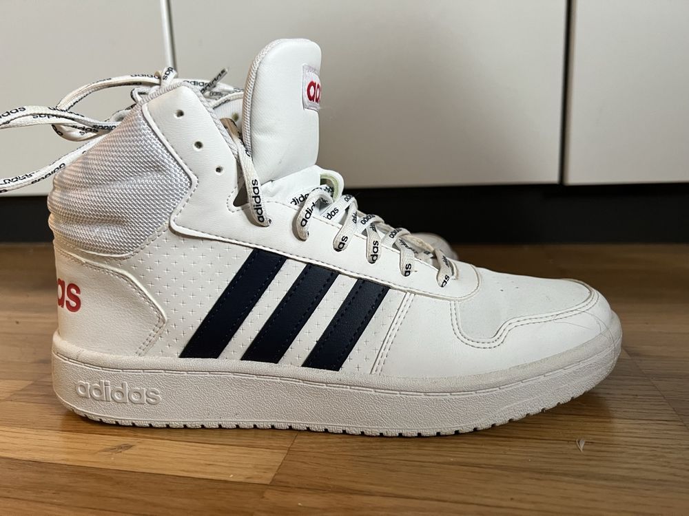 Adidas 41 1/4, kaum getragen (Gebraucht) in Rorbas für CHF 21.5 – mit ...