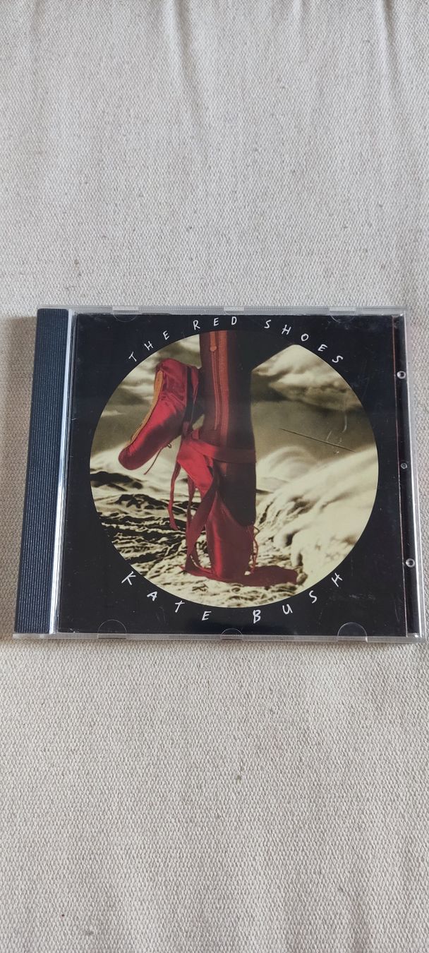 CD Kate Bush "The Red Shoes" (Gebraucht) in Zürich für CHF 4 – mit ...