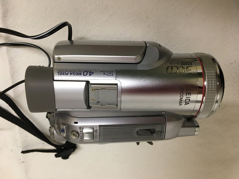 Panasonic Camcorder 3CCD MEGA O.I.S (Gebraucht) in Binningen für CHF 70 ...