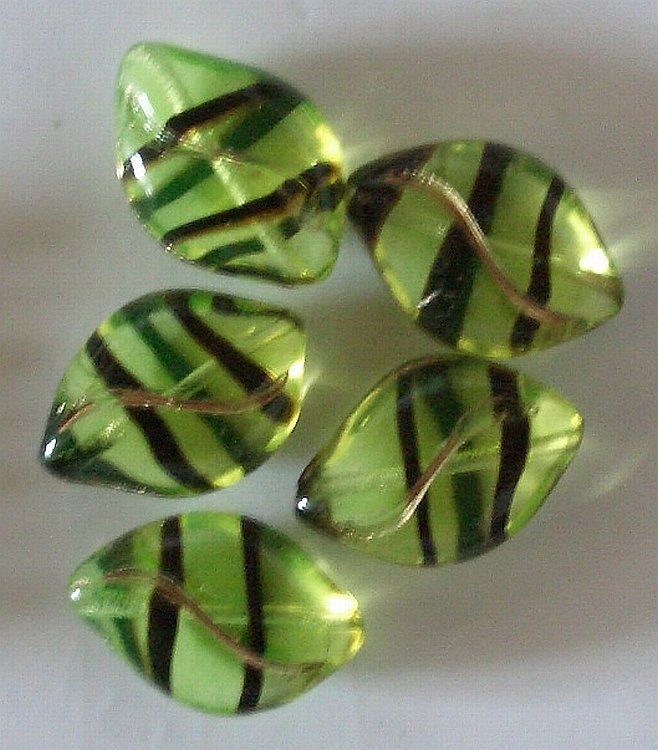 Glasperlen Grün Gold Schwarz 24 mm (Neu und originalverpackt) in Gunzwil für CHF 1.5 – mit ...