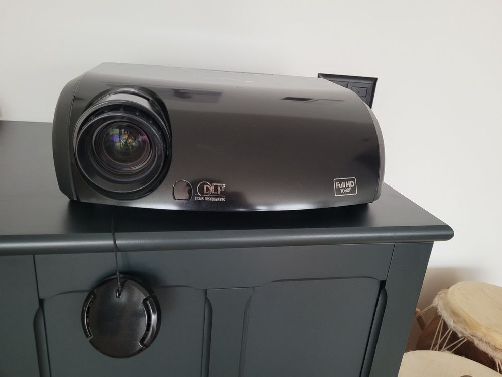 Beamer Full HD 1080P Optoma schwarz | Kaufen auf Ricardo