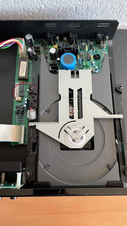 Aura CD 100 (Defekt) in Wallisellen für CHF 23 – nur Abholung auf Ricardo kaufen