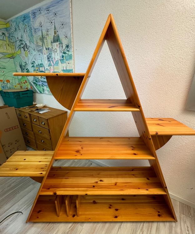Regal aus Naturholz in Pyramidenform | Kaufen auf Ricardo