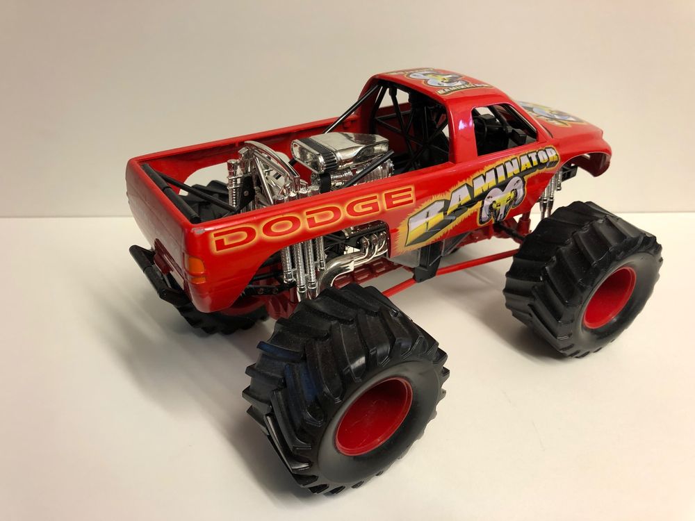 Dodge Ram Monstertruck Raminator 1:18, Muscle Machines, RAR (Gebraucht ...