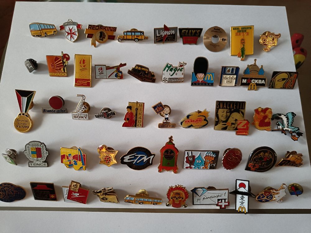 62 pins de collection vintage (D'occasion) à Genève pour CHF 35 – avec ...