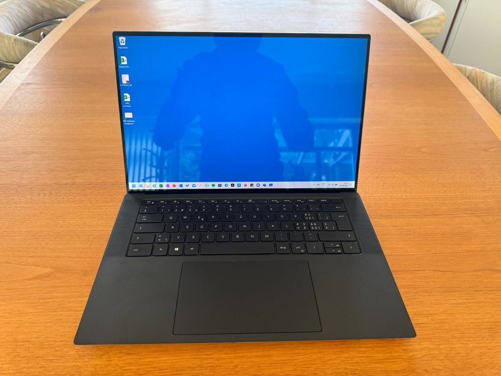 Dell XPS 15 9510 i7*11800 mit 32 GB Ram und 4K Monitor | Kaufen auf Ricardo