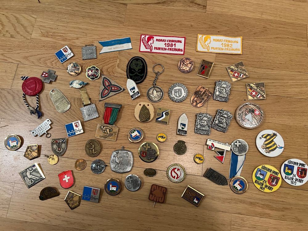 Abzeichen LOT /// B063 | Kaufen auf Ricardo