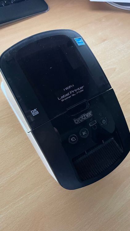Wireless Desktop-Etikettendrucker | Brother QL-710W | Kaufen auf Ricardo