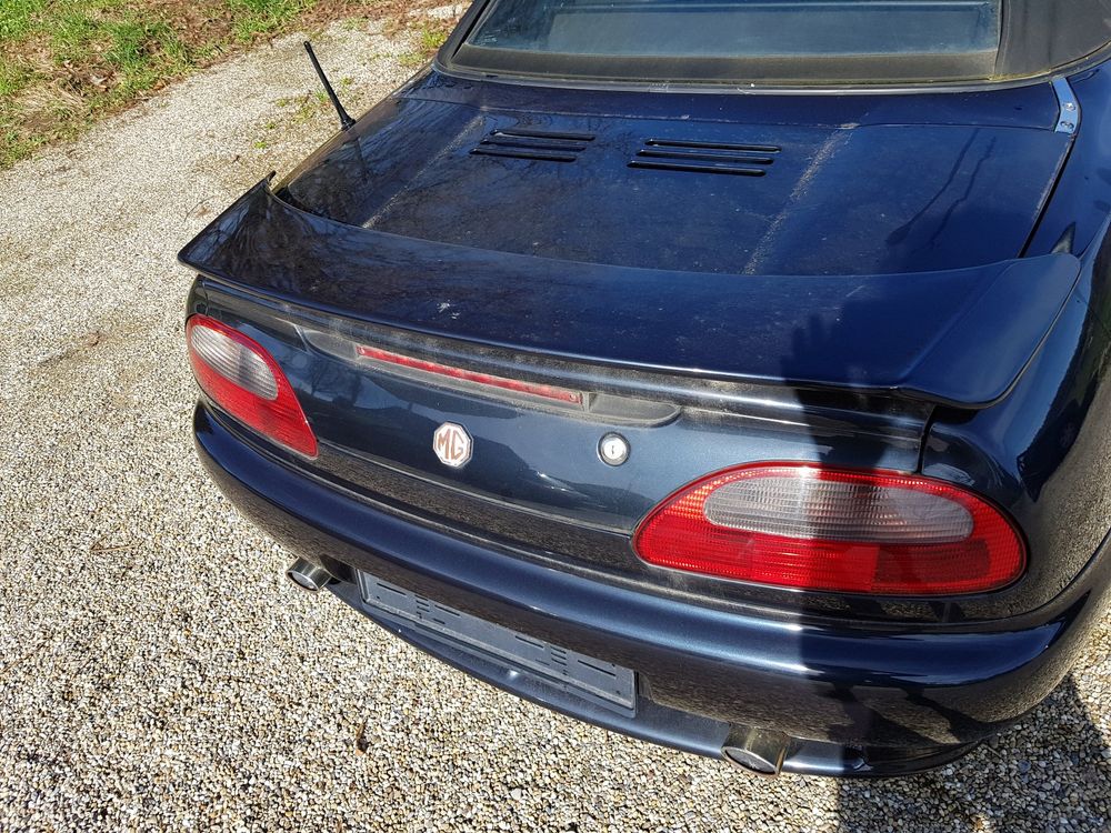 MG MGF VVC mit Spoiler, 16 Zoll Felgen und Thermoverdeck (Defekt) in ...