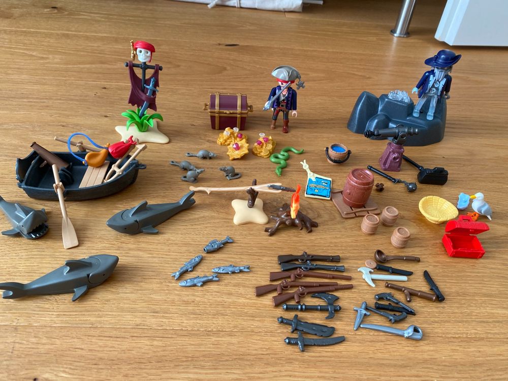 Playmobil - Geheimnisvolle Piratenschatzinsel, viel Zubehör (Gebraucht) in Ibach für CHF 10 ...