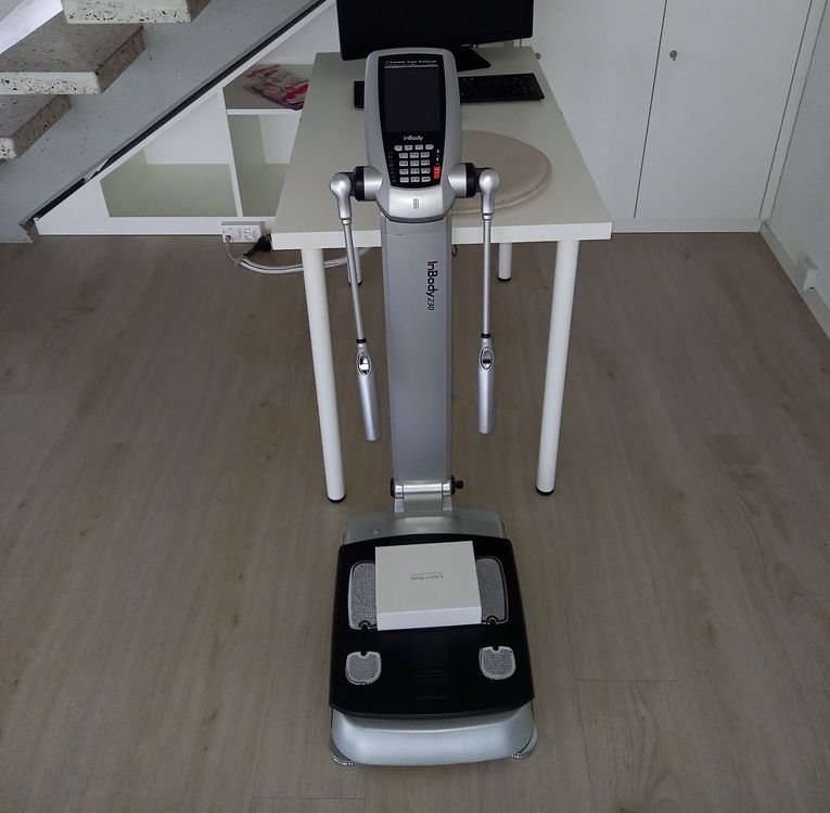 Personenwaage Body composition analyzer InBody 230 (Gebraucht) in ...