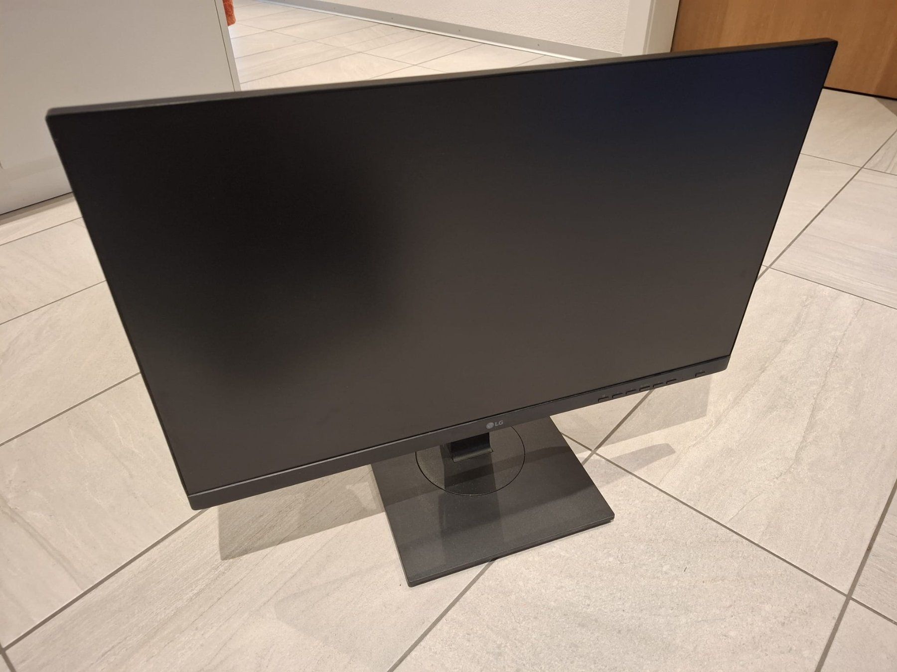 27 Zoll LG Monitor, FHD, IPS Business Monitor (Gebraucht) in Brig für ...