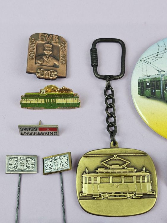 25x Pin/Brosche/Nadel - Basel CH SBB BVB Züge Busse Trams (Gebraucht ...