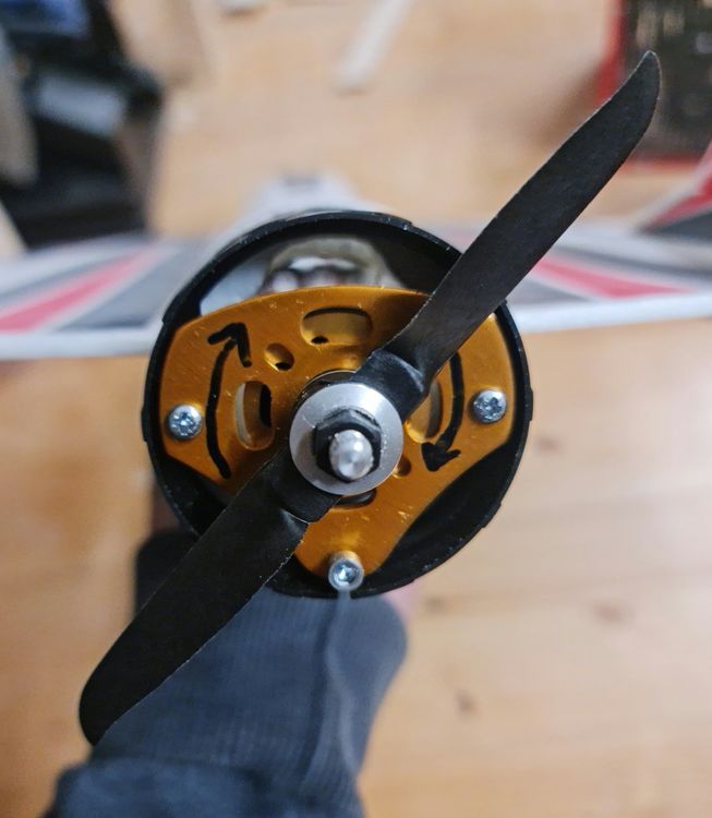 Multiplex FunJet ULTRA 2 / 2W20 Motor / Servos Hitec HS 65MG (Gebraucht ...