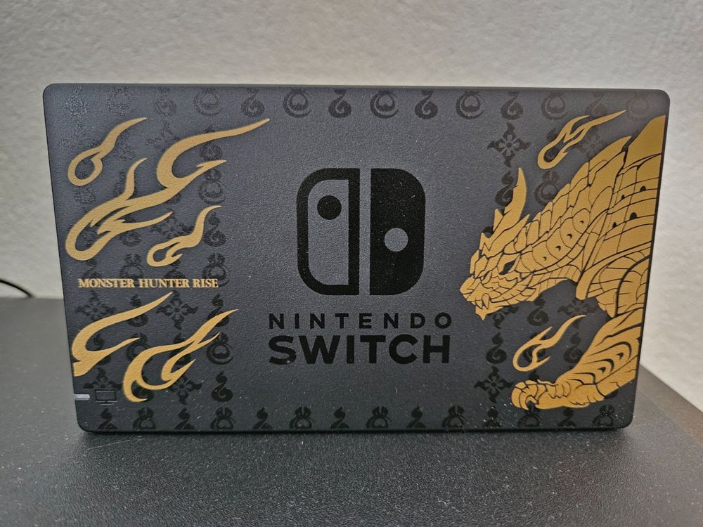 Nintendo Switch Monster Hunter Edition (Gebraucht) in Yverdon-Les-Bains ...
