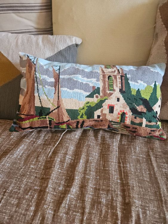 Coussin neuf canevas vintage scene de village et lac (Neuf avec ...