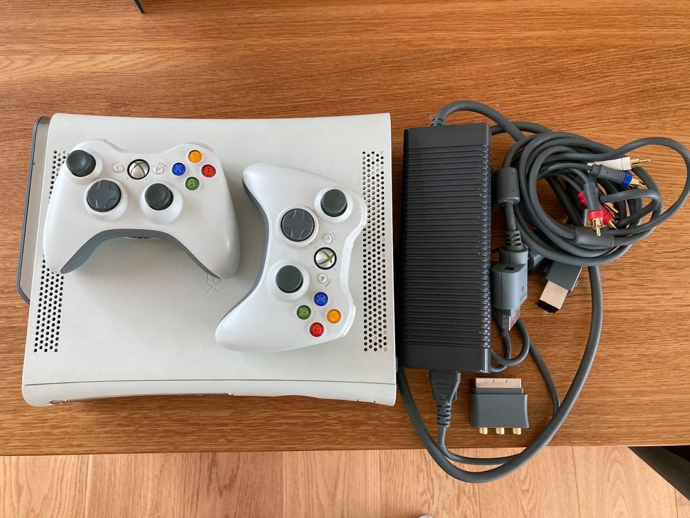 XBOX Console inkl. Kinect und 2 Controller (Gebraucht) in Grimisuat für ...