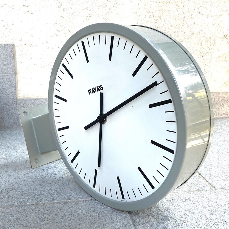 Horloge double FAVAG 1960–70 – Bâtiment ferroviaire CFF SBB (D'occasion ...