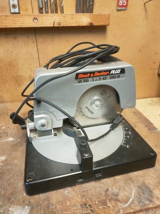 Black&Decker SR 700 Kapp & Gehrungssäge (Gebraucht) in Hochfelden für ...