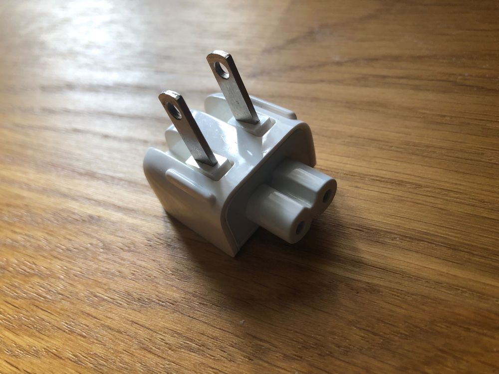 Travel Adapter Kit US 2 Pin Duckhead Power Plug | Kaufen auf Ricardo
