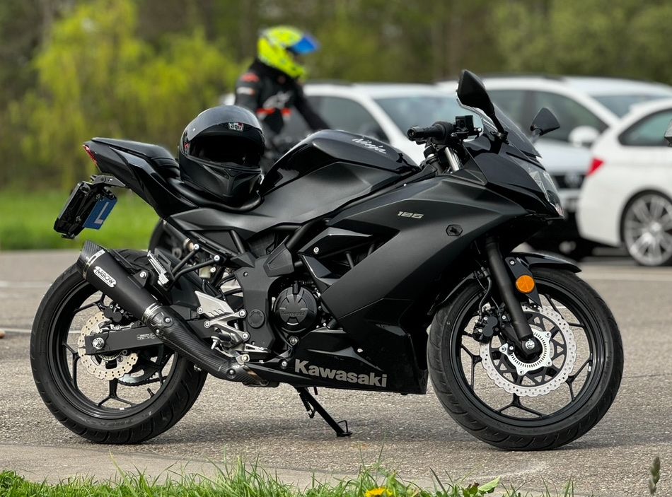 Kawasaki Ninja 125, Top Zustand, 10'700km | Kaufen auf Ricardo