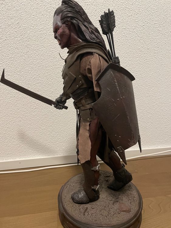 Lord of the rings Lurtz Premium Format Figure sideshow Weta | Kaufen ...