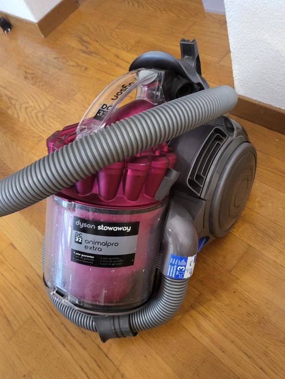 Dyson DC32 Staubsauger | Kaufen auf Ricardo