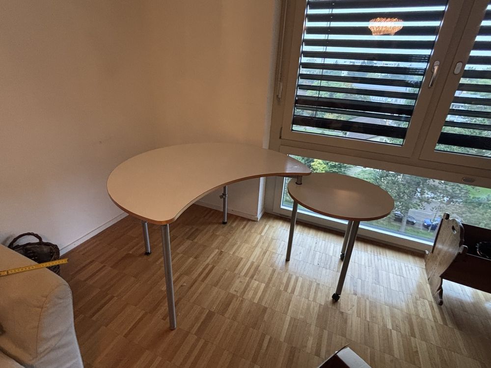 Weisser Design Tisch/Pult mit Rollen, ideal fürs Homeoffice! (Gebraucht ...