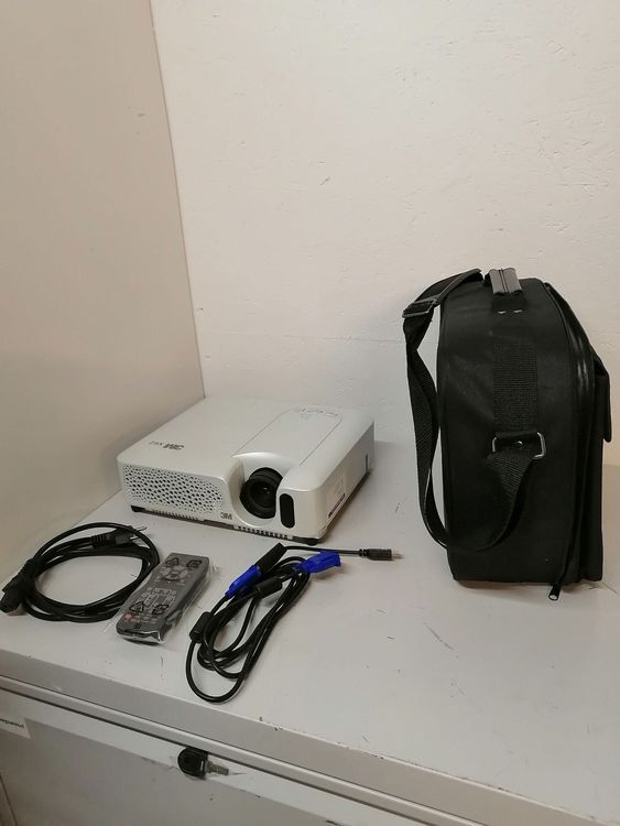 3M X62 LCD-Beamer (Gebraucht) in Niederdorf für CHF 39 – mit Lieferung ...