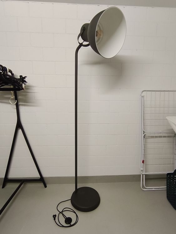 Stehlampe, Industrial Design (Gebraucht) in Eglisau für CHF 10 – nur Abholung auf Ricardo kaufen