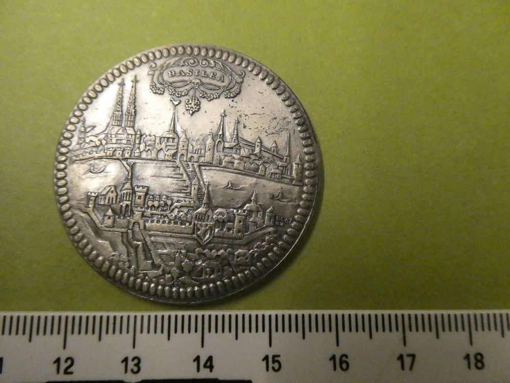 Basel, Replika eines alten Talers (Neu (gemäss Beschreibung)) in Hinterforst für CHF 2 – mit ...