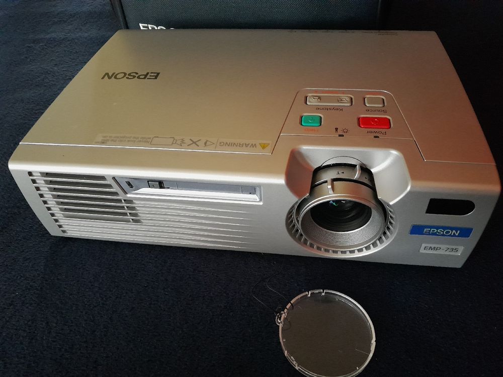 Beamer / Projektor wifi inkl ersatzlampe (Gebraucht) in oekingen für ...