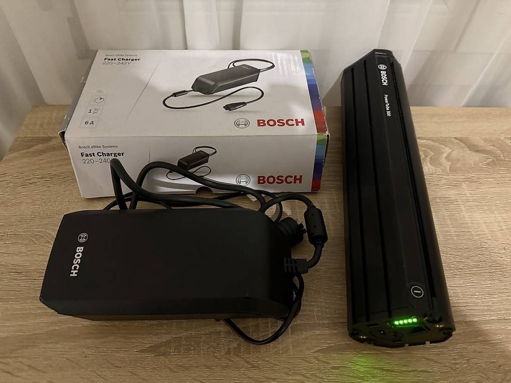 Bosch Akku Powertube 500Wh mit Ladegerät | Kaufen auf Ricardo
