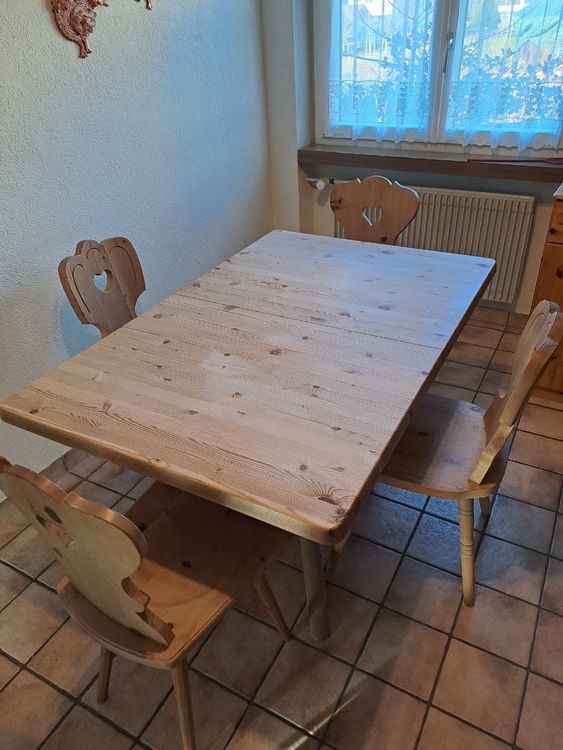 Tisch massiv Fichte mit 4 Stk. Stabelen (Gebraucht) in Chur für CHF 150 ...
