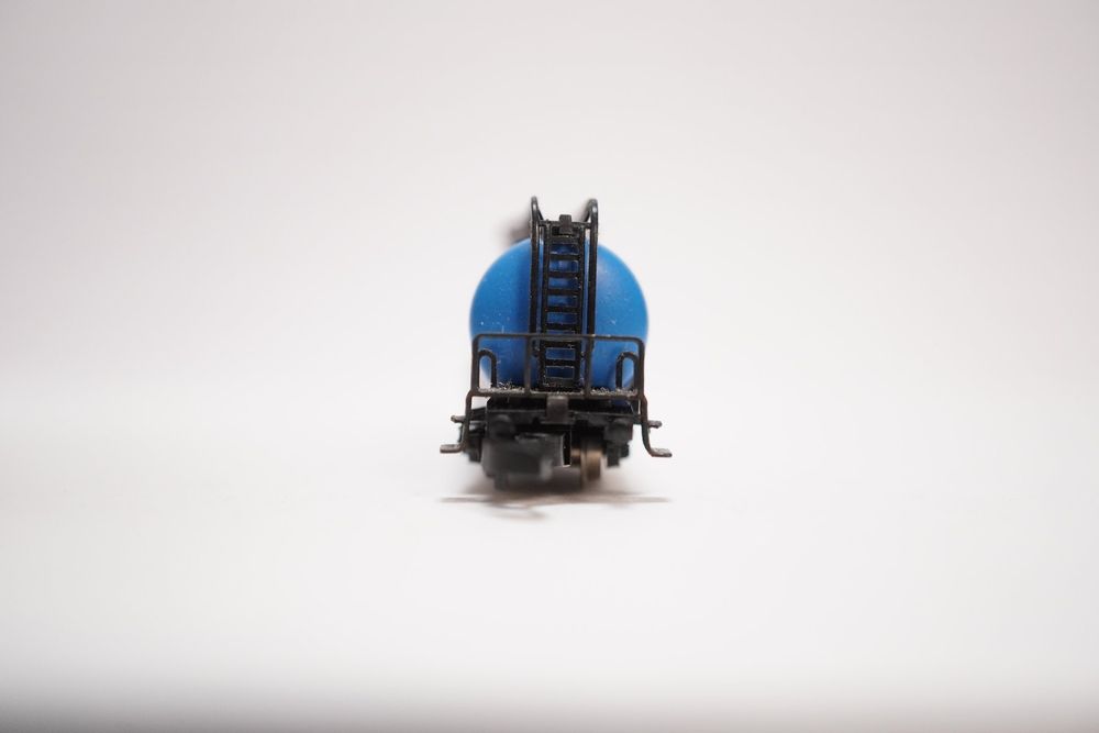 e33 Märklin 8627 DB Tankwagen Aral 4-achsig (Gebraucht) in Thun für CHF 11 – mit Lieferung auf ...