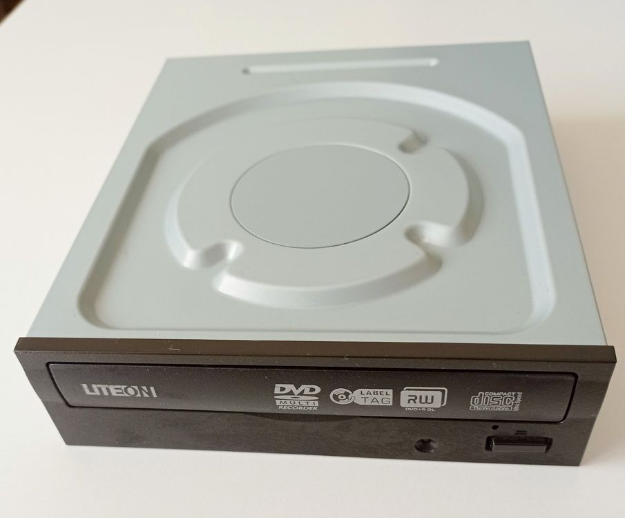 Lecteur CD PC / CD-Player PC (Gebraucht) in Malleray für CHF 1.2 – mit ...