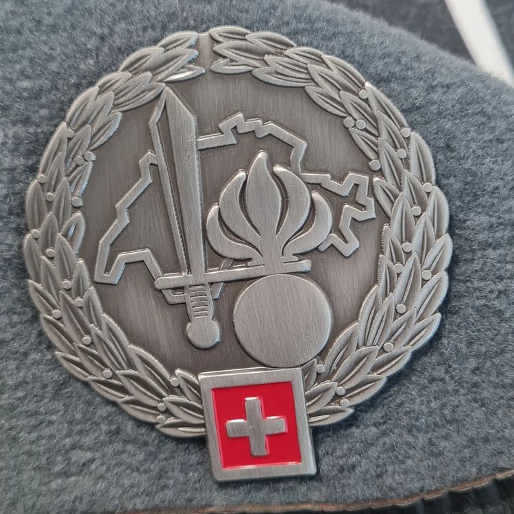 MP Gren Beret Emblem | Kaufen auf Ricardo