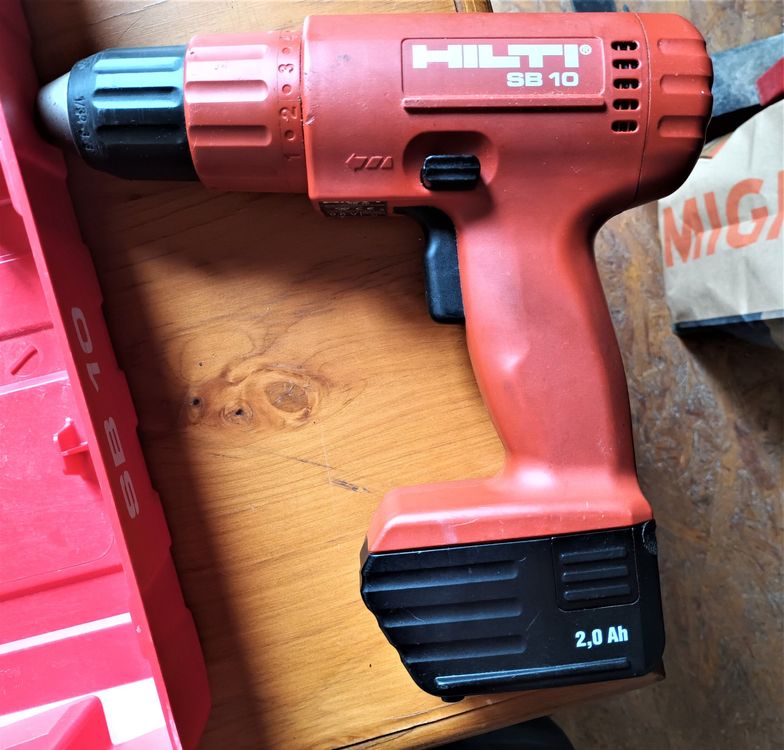 Hilti Akkuschrauber SB 10 mit Ladegerät + Akku, Akku defekt (Gebraucht ...