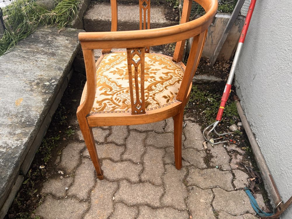 Antiker Stuhl / Sessel (1) (Gebraucht) in Illnau-Effretikon für CHF 1 ...