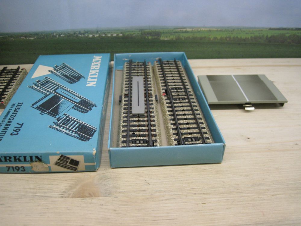 Märklin Bahnübergang 7192 mit Zusatzgarnitur 7193 neuwertig (Gebraucht) in Eschlikon TG für CHF ...